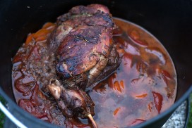 Wildschweinkeule aus dem Dutch Oven [Sponsored Post] - bigBBQ