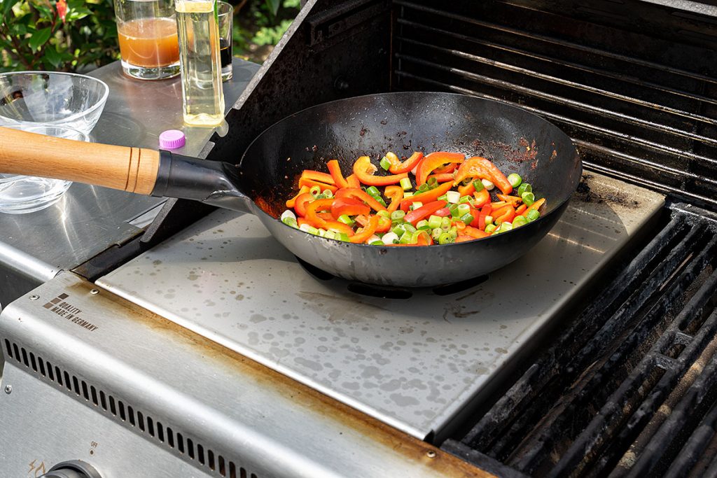 US Rinderfilet mit Gemüse aus dem Wok - bigBBQ