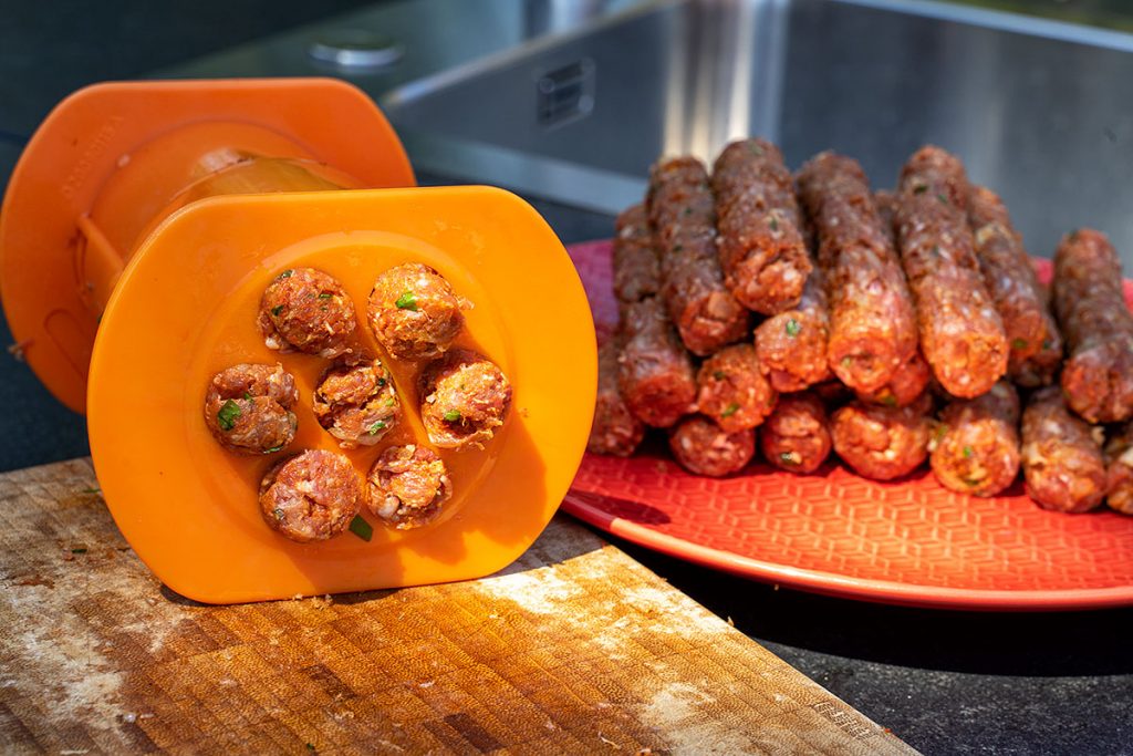 Cevapomaker – Die Cevapcici Presse im Praxistest - bigBBQ